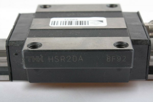 THK HSR20A Linearführung mit Schiene 670mm #used, 109,24